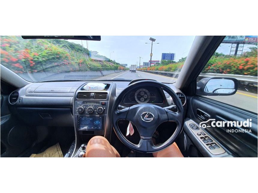 Toyota Altezza 2001 2.0 Sedan 4dr 2.0 in Indonesia (Others) Automatic ...