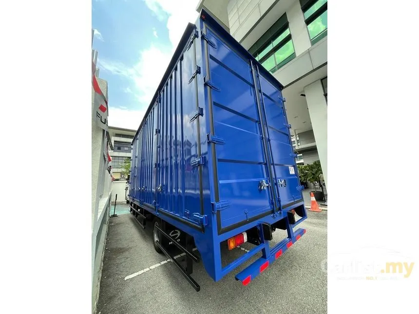 New 2022 Hino 300 Series 4.0 Lorry Corrugated Boxvan 10 door 18ft ...