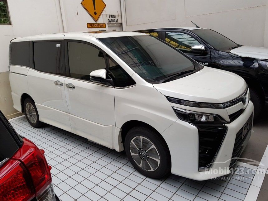 Jual Mobil Toyota Voxy 2018 R80 2.0 di DKI Jakarta Automatic Wagon ...