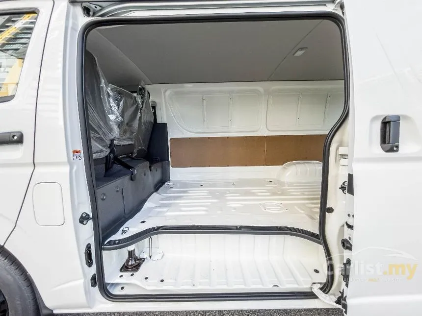 New 2022 Toyota Hiace 2.5 Panel Van Ready stock by RAJA VAN - Carlist.my