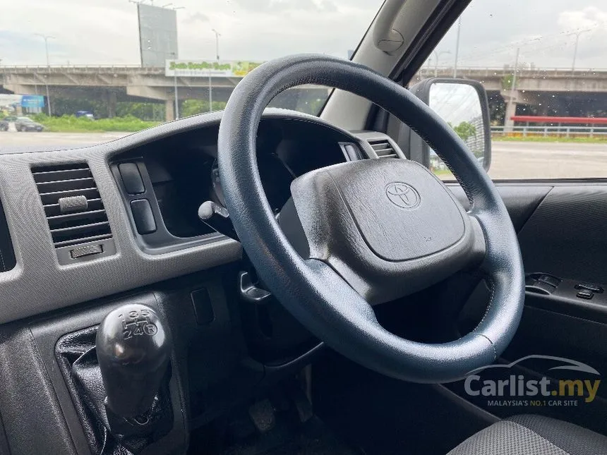 Used 2012 Toyota Hiace 2.5 MT Full Panel Van - Carlist.my
