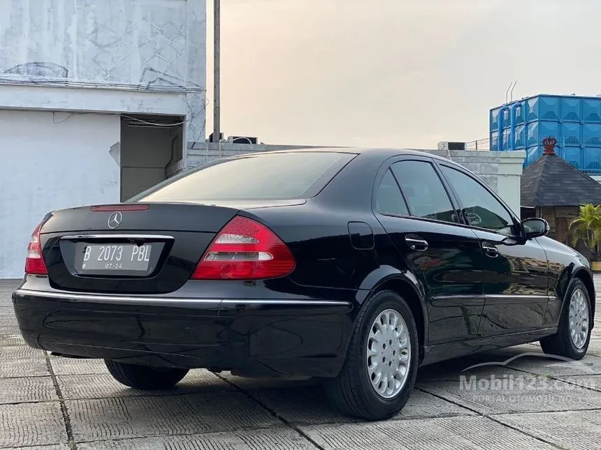 Jual Mobil Mercedes-Benz E240 2003 2.6 di DKI Jakarta Automatic Sedan ...