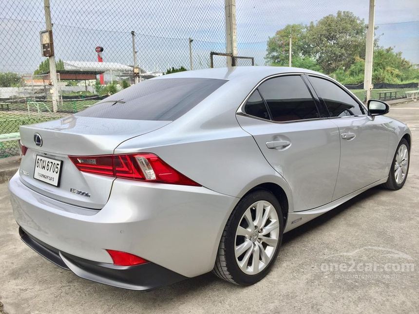 Lexus IS300h 2017 Premium 2.5 in กรุงเทพและปริมณฑล Automatic Sedan สี ...