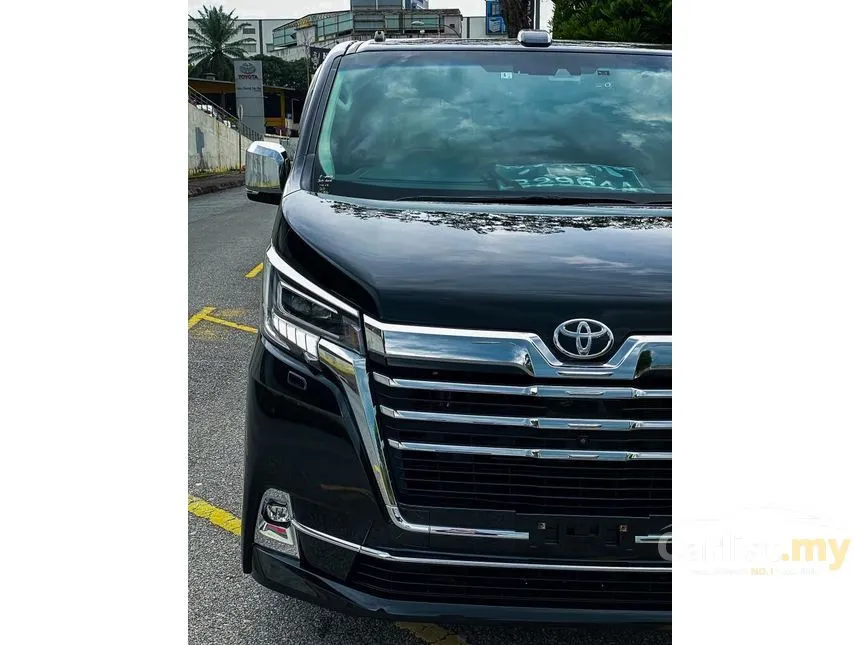 Recon FULL SPEC PREMIUM DIESEL 6 SEATER EXECUTIVE 2020 Toyota Granace 2 ...