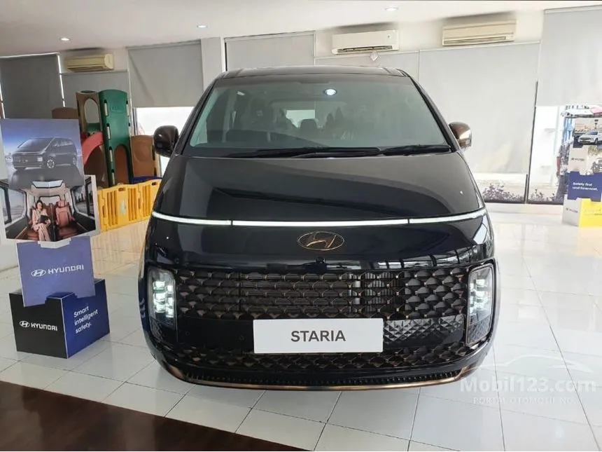 Jual Mobil Hyundai Staria 2022 Signature 7 2.2 di DKI Jakarta Automatic ...