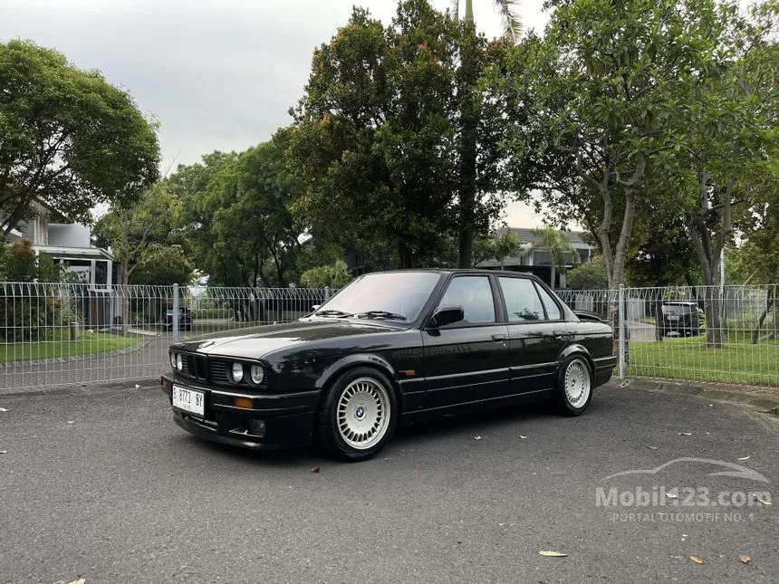 Jual Mobil BMW 318i 1989 1.8 Manual 1.8 di Jawa Timur Manual Sedan Hitam Rp 160.000.000 ...