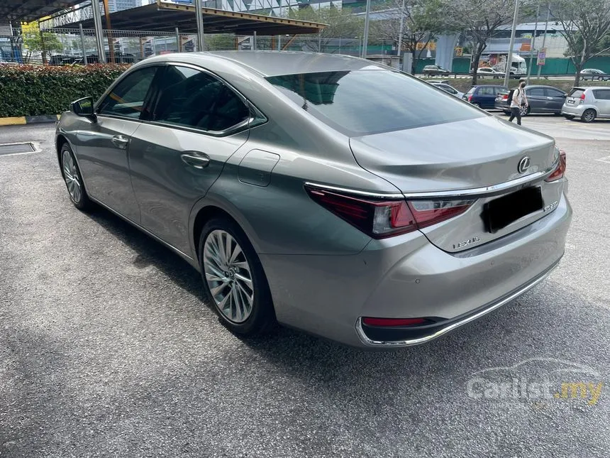 Lexus ES250 2020 Luxury 2.5 in Kuala Lumpur Automatic Sedan Silver for ...