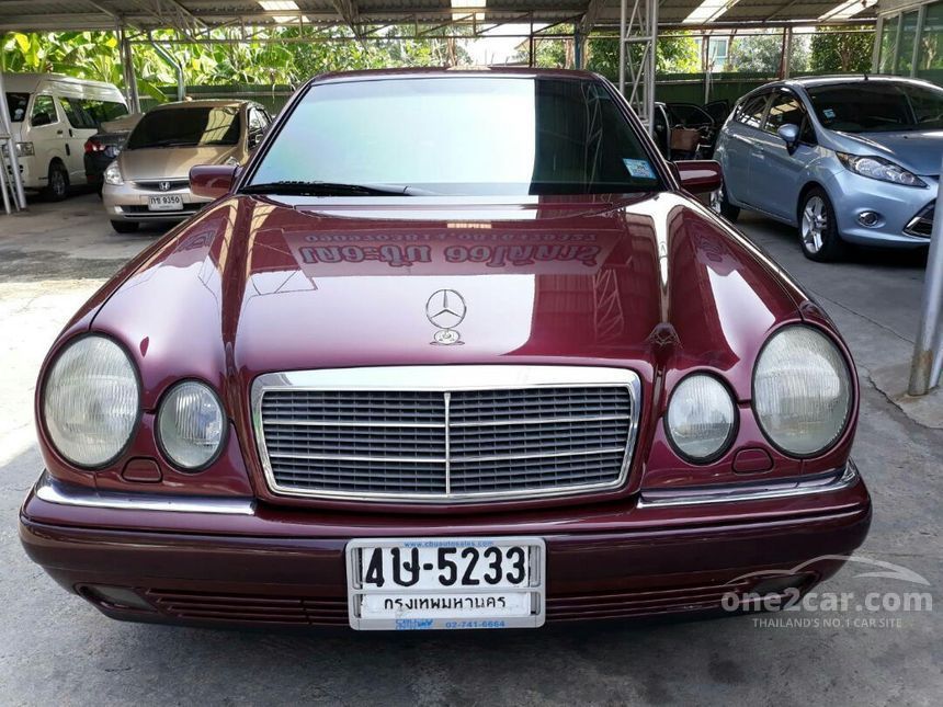 Mercedes-Benz E230 2000 Elegance 2.3 in กรุงเทพและปริมณฑล Automatic Sedan สีแดง for 290,000 Baht ...