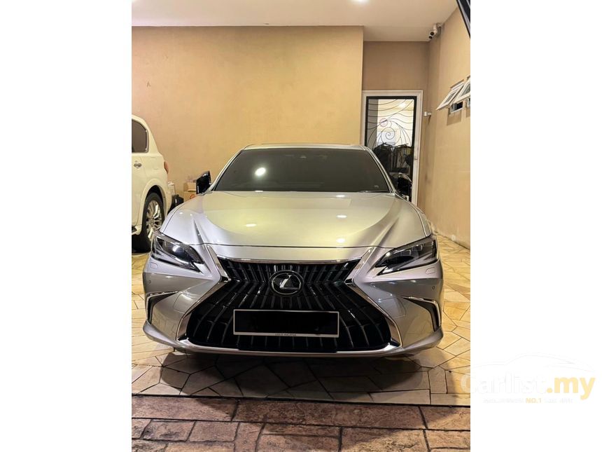 Used 2025/2025 Local Unit Lexus ES 250 2.5 Luxury Sedan Silver Open for ...