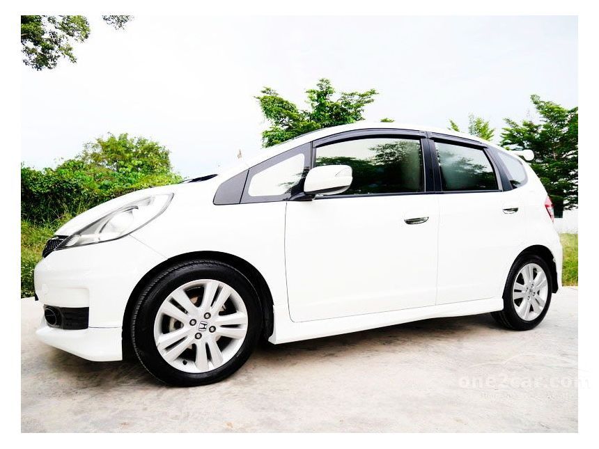 2012 Honda JAZZ 1.5 (ปี 08-14) JP Hatchback มือสอง One2car