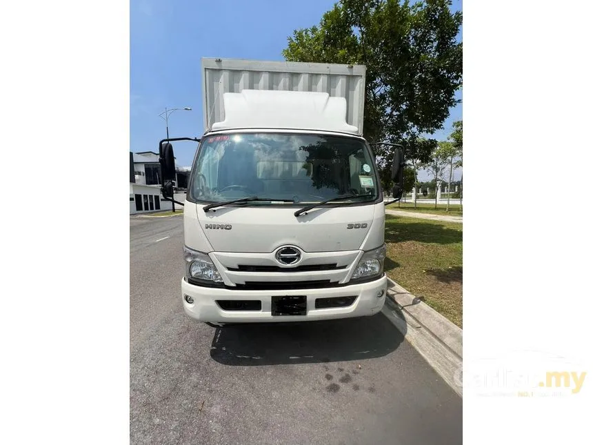 Used 2021 HINO XZC710R Container Box with New Tail Lift For Sale (STILL ...