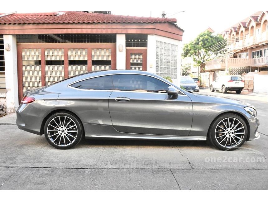 Mercedes-Benz C250 2018 W205 (ปี 14-19) AMG Dynamic 2.0 เกียร์อัตโนมัติ ...
