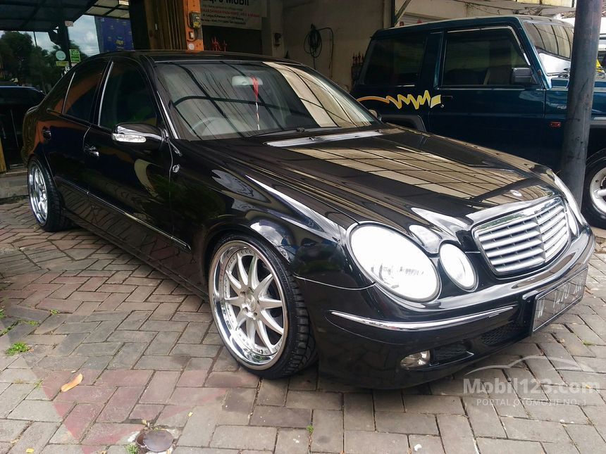 Jual Mobil Mercedes-Benz E260 2003 E260 2.6 di Jawa Timur Automatic Sedan Hitam Rp 145.000.000 ...