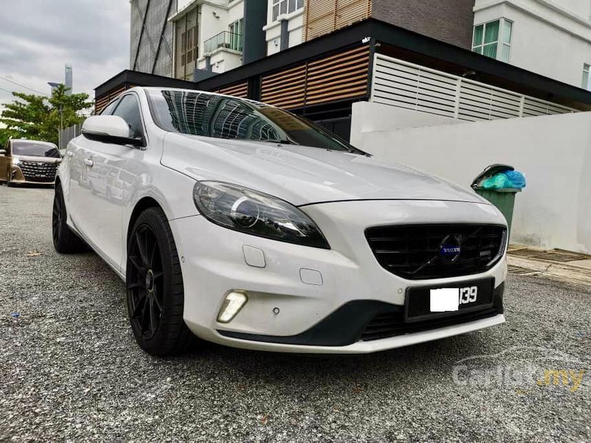Used Volvo V40 2.0 T5 Hatchback R-DESIGN DIRECT OWNER ORI COLOR NICE ...