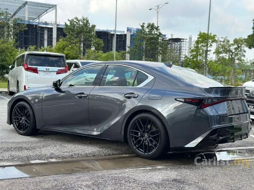 Recon 2021 Lexus IS300 2.0 F Sport Sedan -*RED Interior - Carlist.my