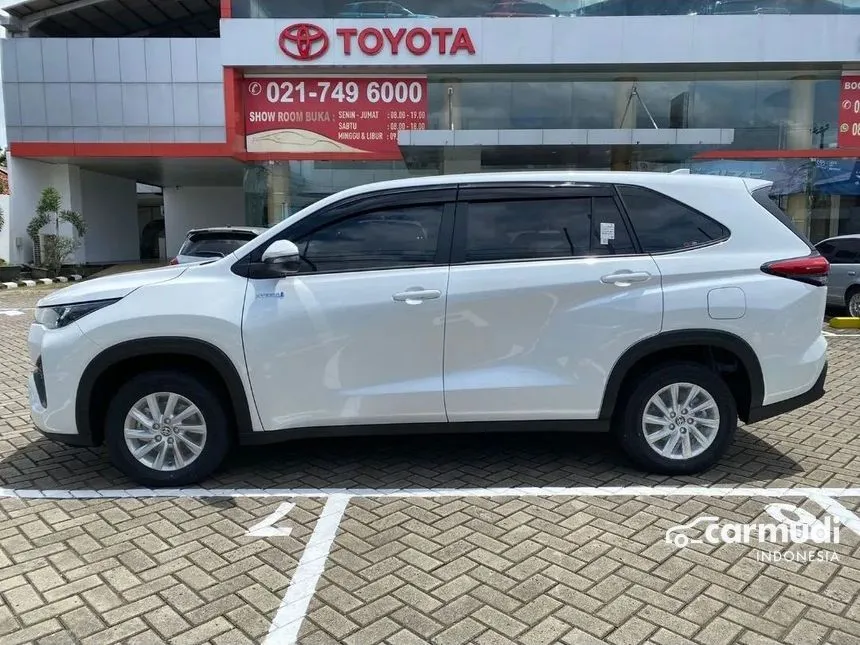 Jual Mobil Toyota Kijang Innova Zenix 2022 G HV 2.0 di Jawa Barat ...