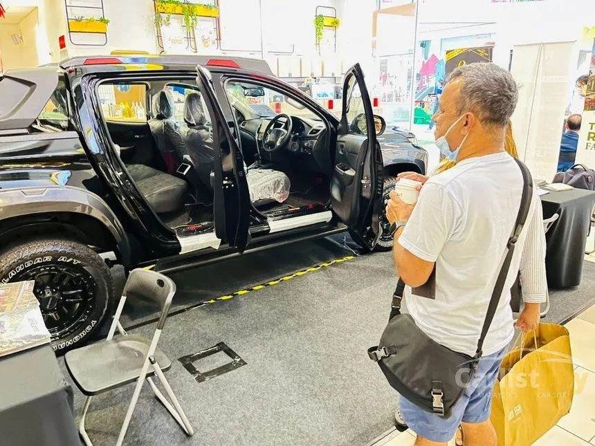 新的 Mitsubishi Triton 2.4 Phantom Plus Full Body Kit Best Deal Limited ...