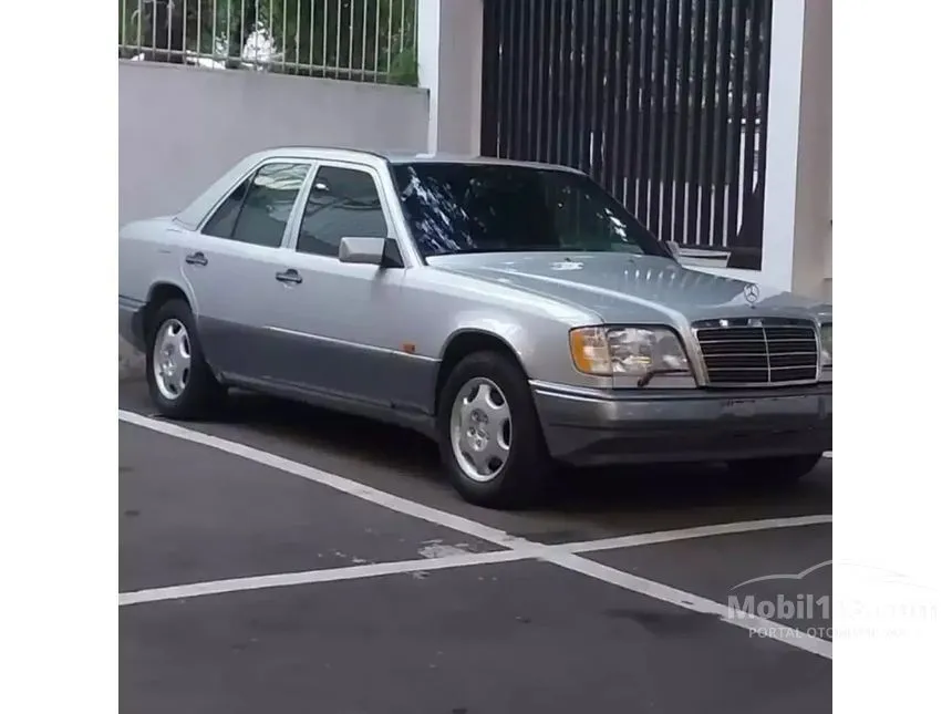 Jual Mobil Mercedes-Benz E320 1996 W124 3.2 L6 Automatic 3.2 di DKI Jakarta Automatic Sedan ...
