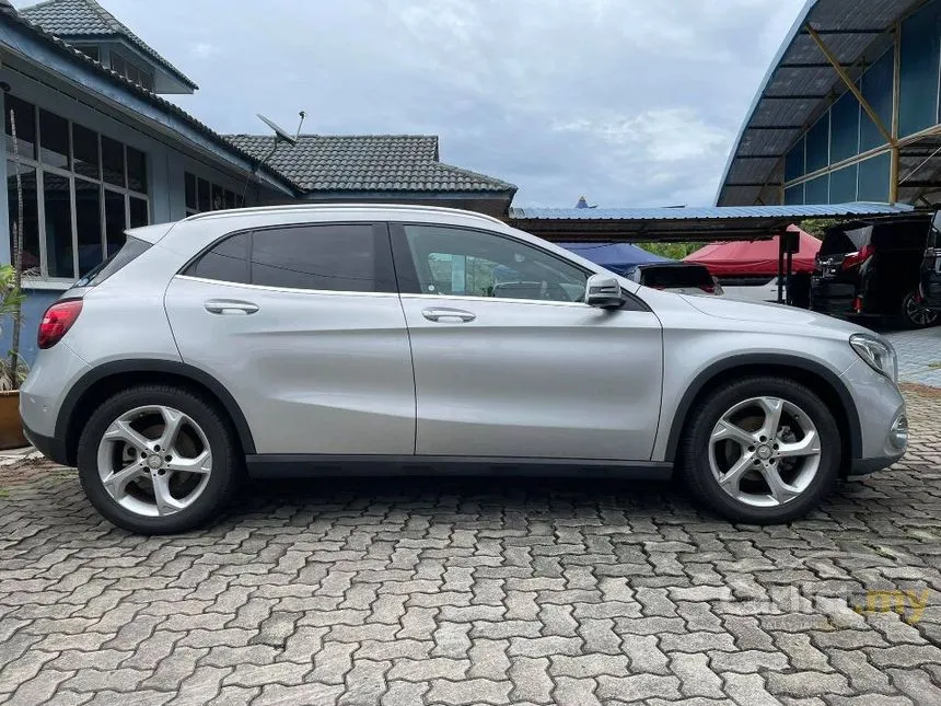 Recon 2017 Mercedes-Benz GLA180 1.6 AMG SUV FULL SPEC - Carlist.my