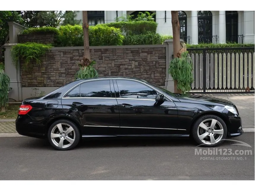 Jual Mobil Mercedes-Benz E250 2013 CGI Avantgarde 1.8 di DKI Jakarta Automatic Sedan Hitam Rp ...