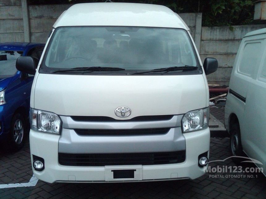 Jual Mobil Toyota Hiace 2016 High Grade Commuter 2.5 di Jawa Barat ...