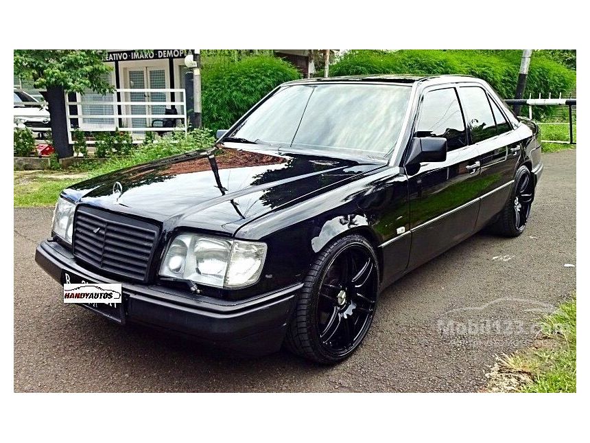 Jual Mobil Mercedes-Benz E320 1996 W124 3.2 L6 Manual 3.2 di DKI ...