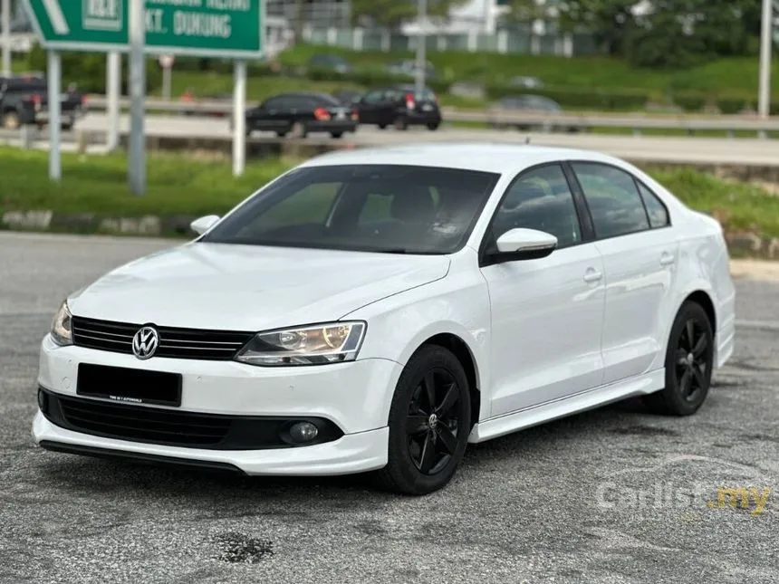 Used Volkswagen Jetta 1.4 TSI Sport Edition Sedan / All Black Interior ...