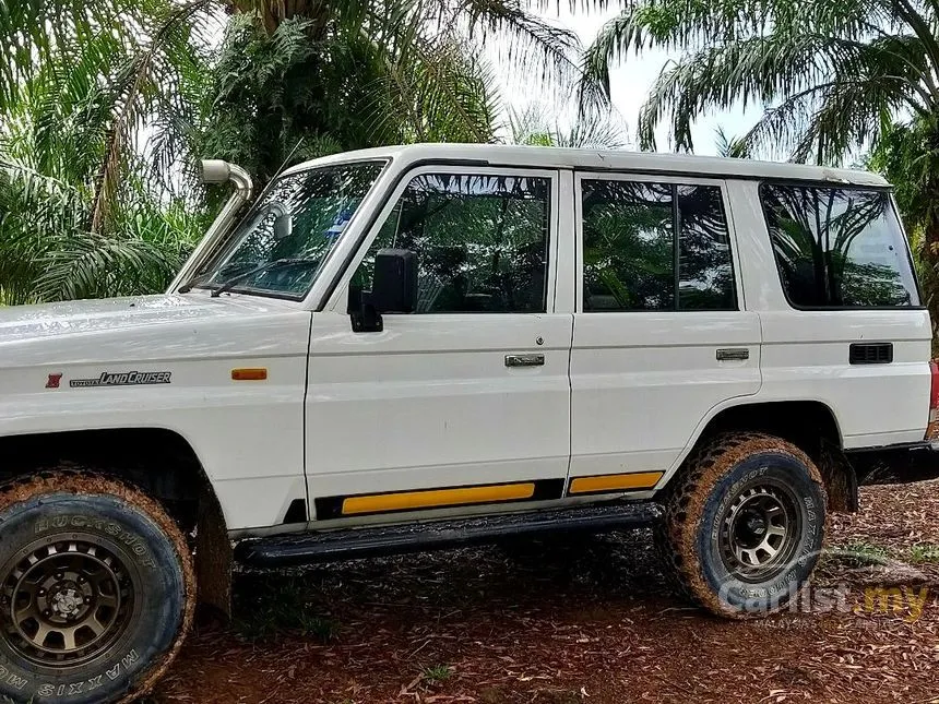 Used 1991 Toyota Land Cruiser II 2.8 SUV - Carlist.my