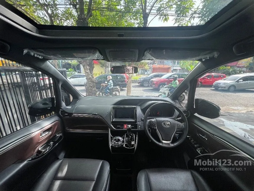 Jual Mobil Toyota Voxy 2018 2.0 di Jawa Timur Automatic Wagon Hitam Rp 395.000.000 - 11542433 ...