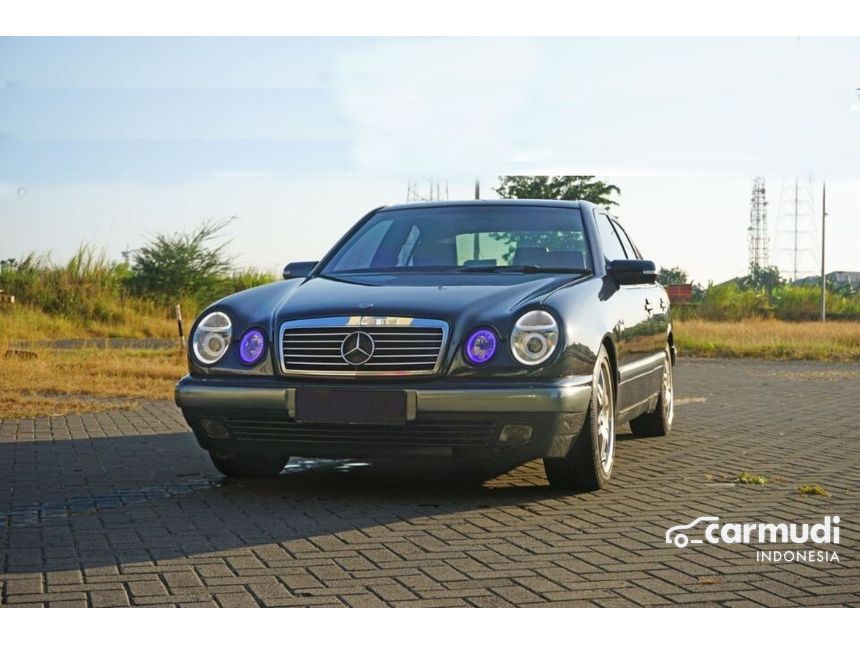 Mercedes-Benz E230 1997 W210 2.3 in Jawa Timur Manual Sedan Black for ...