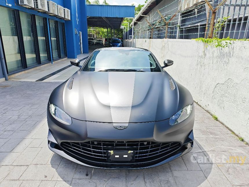 Recon (Carbon Ceramic Brakes, Carbon Roof, Carbon Seats) 2023 Aston ...