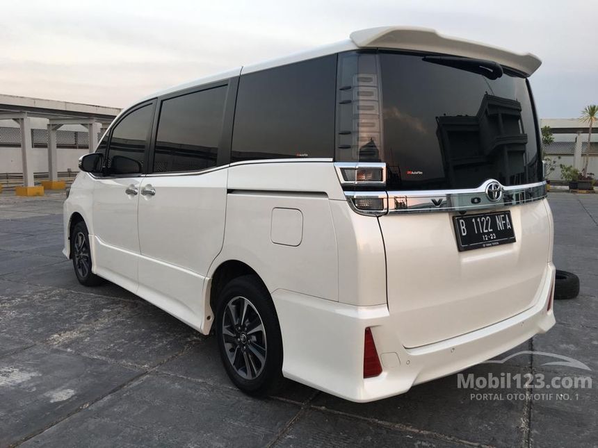 Jual Mobil Toyota Voxy 2018 R80 2.0 di DKI Jakarta Automatic Wagon ...