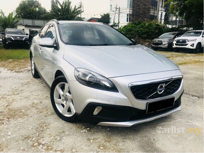 Volvo V40 Cross Country 2016 T5 2.0 in Kuala Lumpur Automatic Hatchback ...