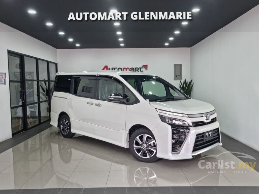 Recon MERDEKA PROMO***2020 Toyota Voxy 2.0 ZS Kirameki II Edition, Low ...