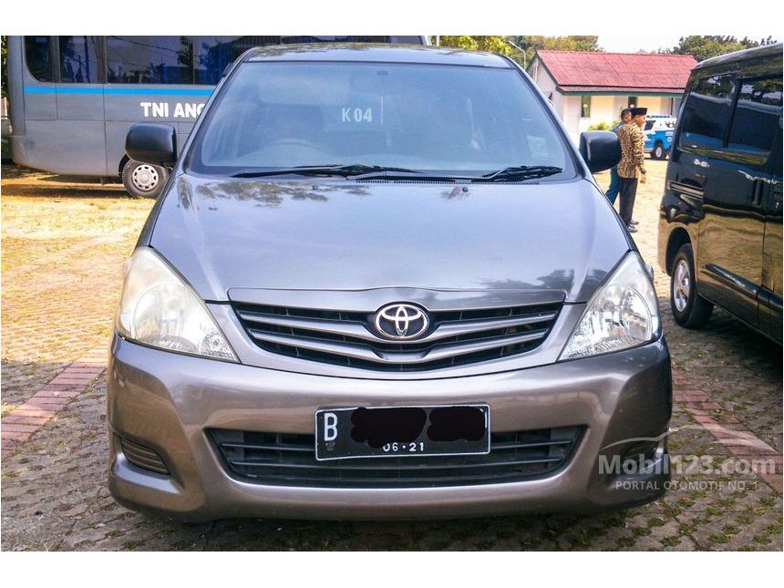 Jual Mobil Toyota Kijang Innova 2011 J 2.0 di DKI Jakarta Manual MPV ...
