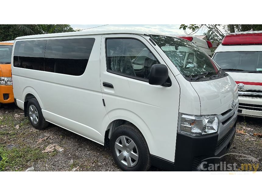 新的 2025 Toyota Hiace 3.0 Window Van Van - Carlist.my