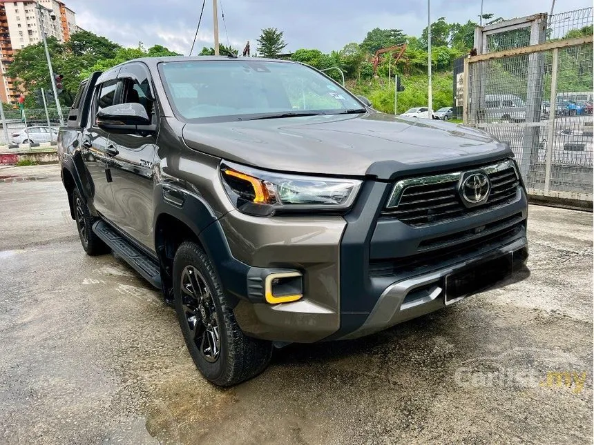 Recon 2021 Toyota Hilux 2.8 Rogue Pickup Truck under Warranty. Got Free ...