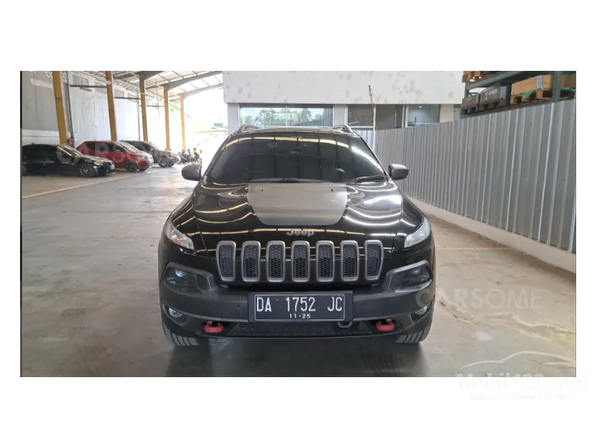 Jual Mobil Jeep Cherokee 2014 Trailhawk 2.4 di Kalimantan Selatan ...
