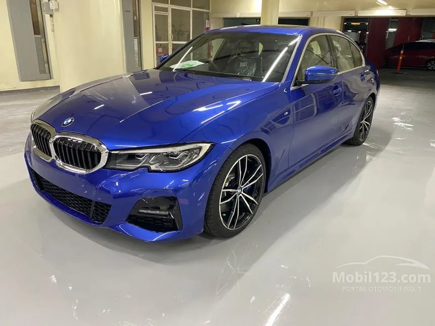 Jual Mobil BMW 330i 2022 M Sport 2.0 di DKI Jakarta Automatic Sedan ...