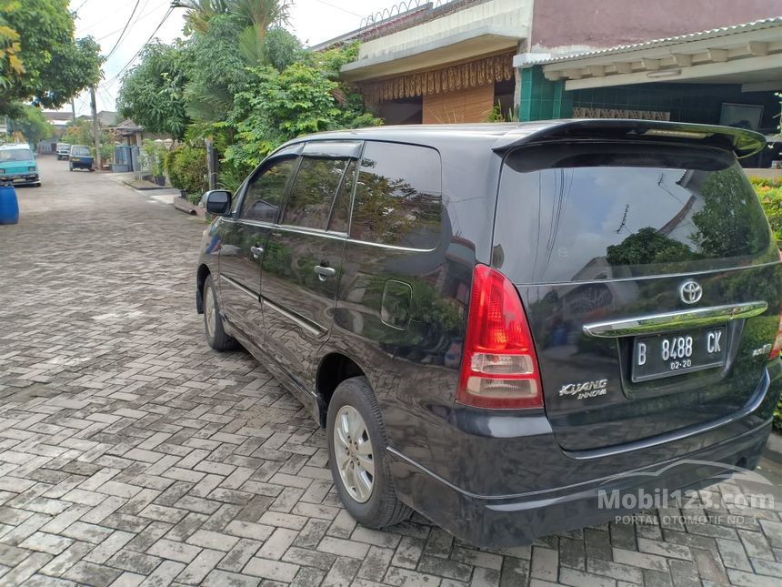 Jual Mobil Toyota Kijang Innova 2004 E 2.0 di Banten Manual MPV Hitam ...