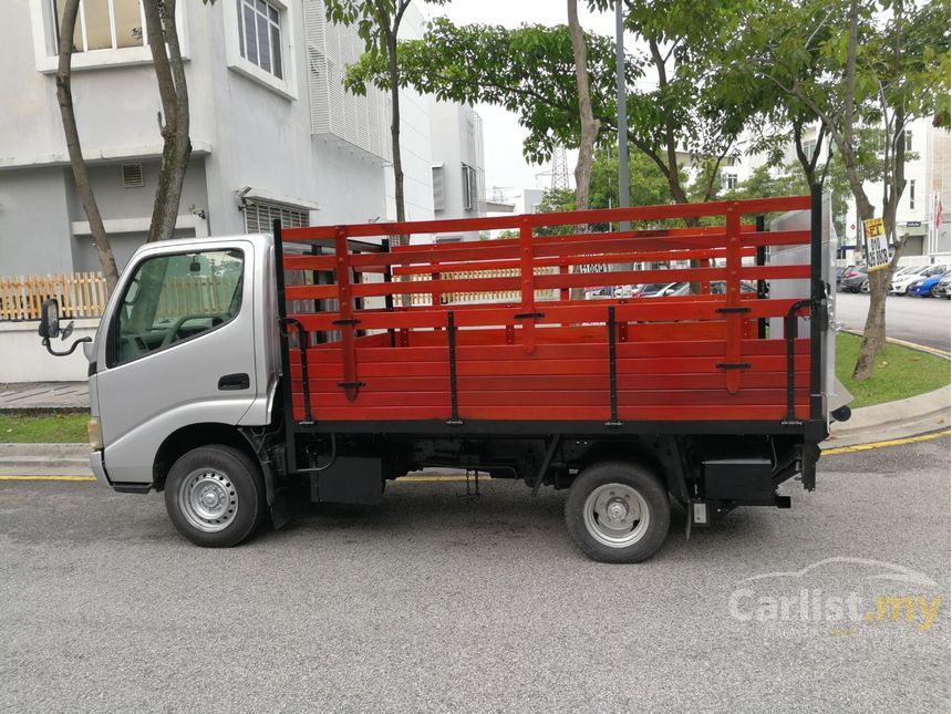 Toyota Dyna 2017 3.0 in Kuala Lumpur Manual Lorry Silver for RM 65,800 ...