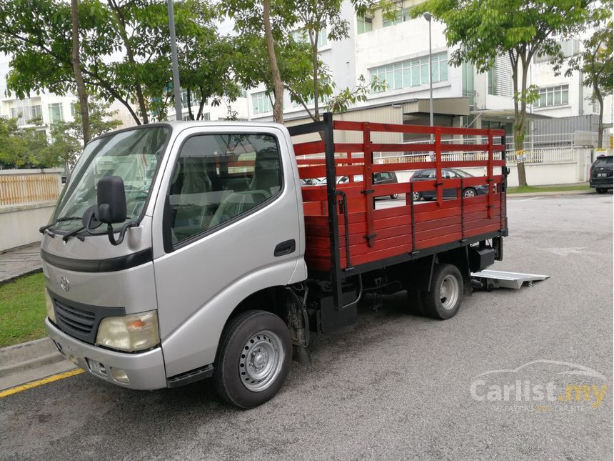 Toyota Dyna 2017 3.0 in Kuala Lumpur Manual Lorry Silver for RM 65,800 ...