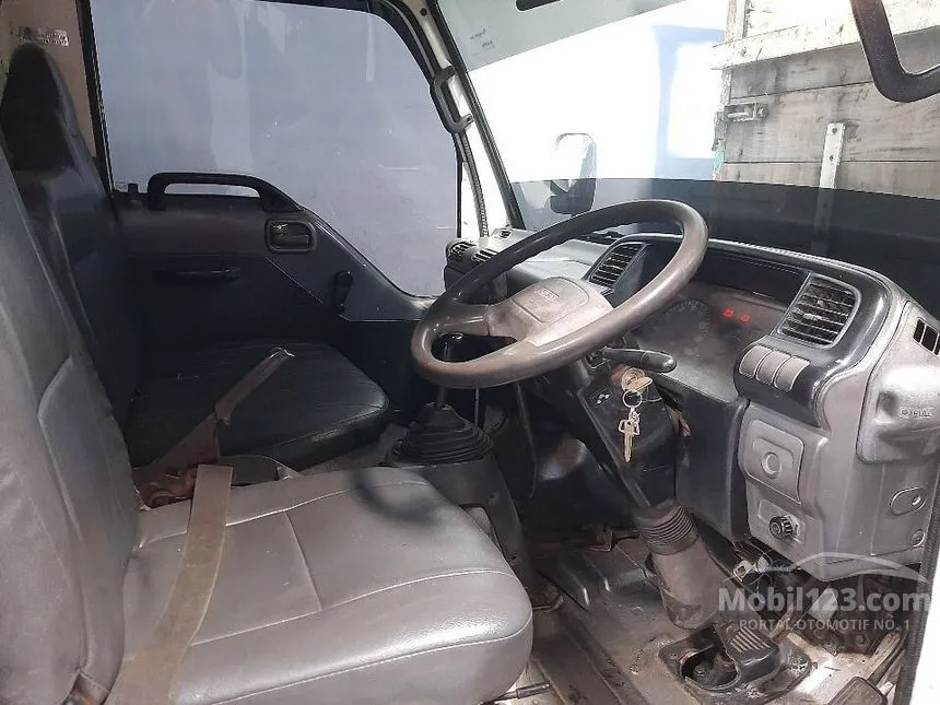 Jual Mobil Isuzu Elf 2009 NKR 71 2.8 di Jawa Timur Manual Trucks Putih ...