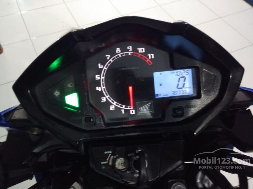 Jual Motor Honda Mega Pro 2012 0.2 di Jawa Timur Manual Others Biru Rp ...