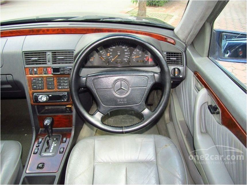 Mercedes-Benz C180 1998 1.8 in กรุงเทพและปริมณฑล Automatic Sedan สีน้ำ ...