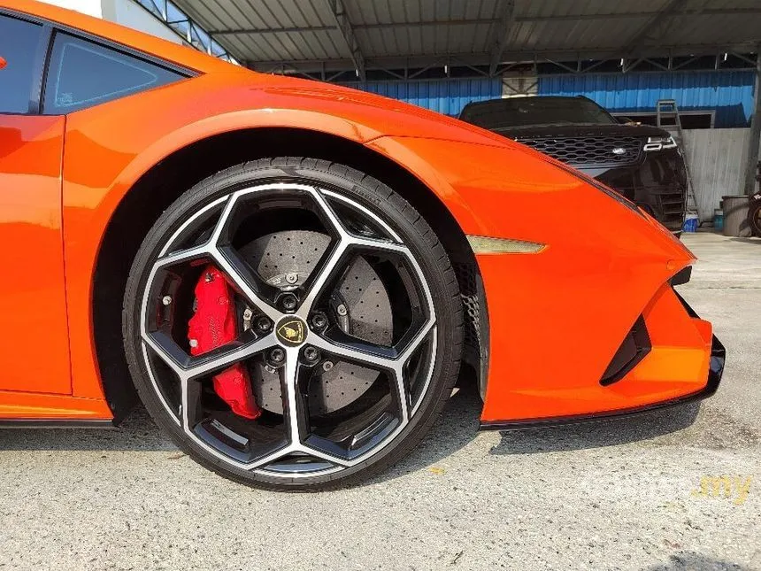 Used (Genuine Mileage, Excellent Condition) 2019 Lamborghini Huracan 5. ...