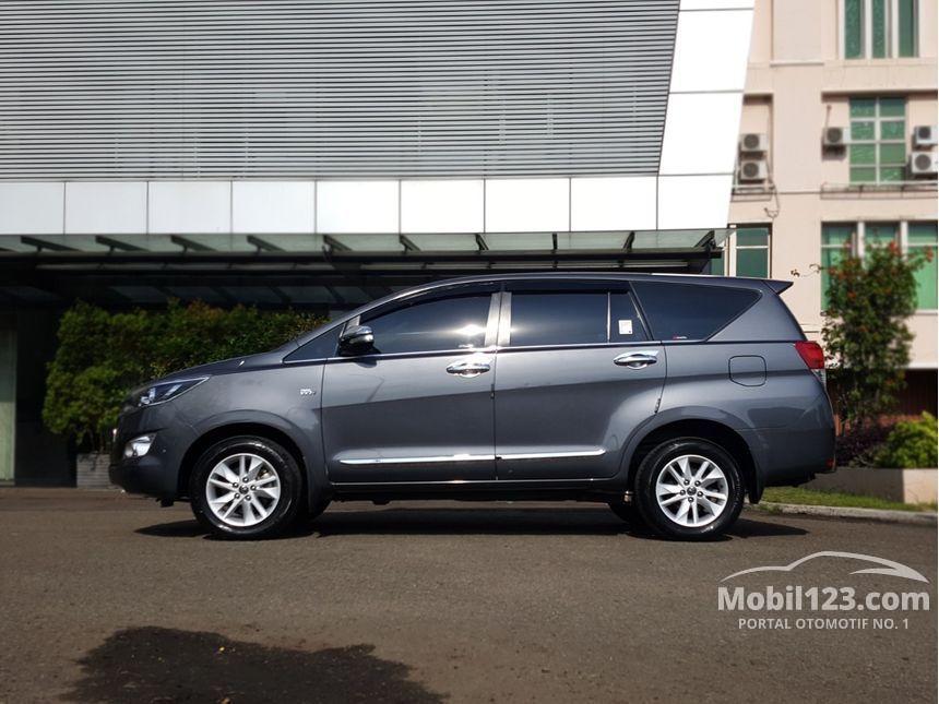 Jual Mobil Toyota Kijang Innova 2019 Q 2.0 di Banten Manual MPV Abu-abu ...