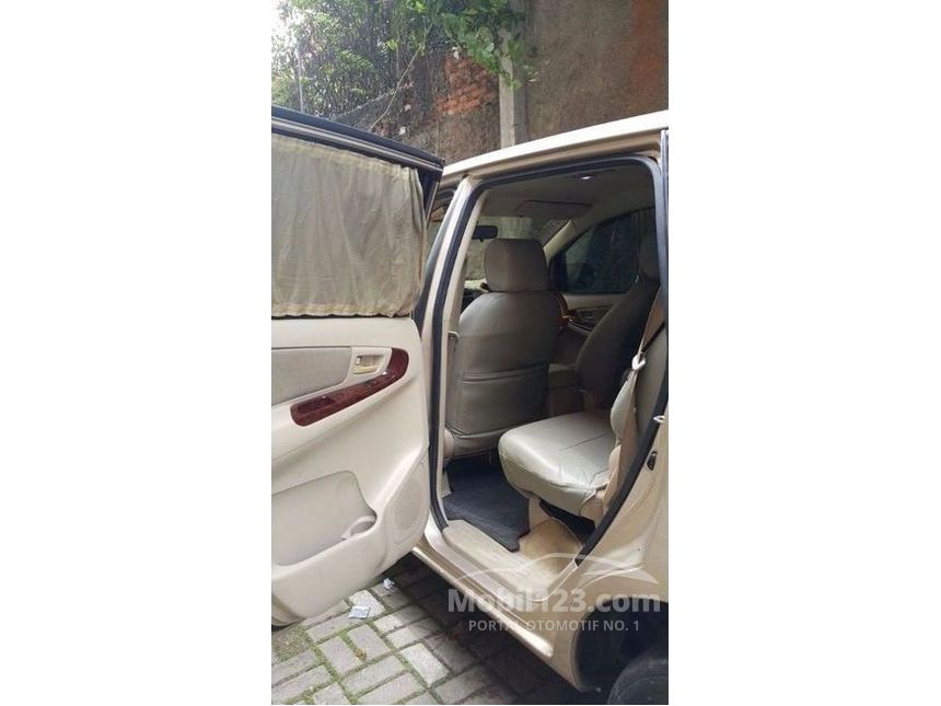 Jual Mobil Toyota Kijang Innova 2004 G 2.0 di DKI Jakarta Automatic MPV ...