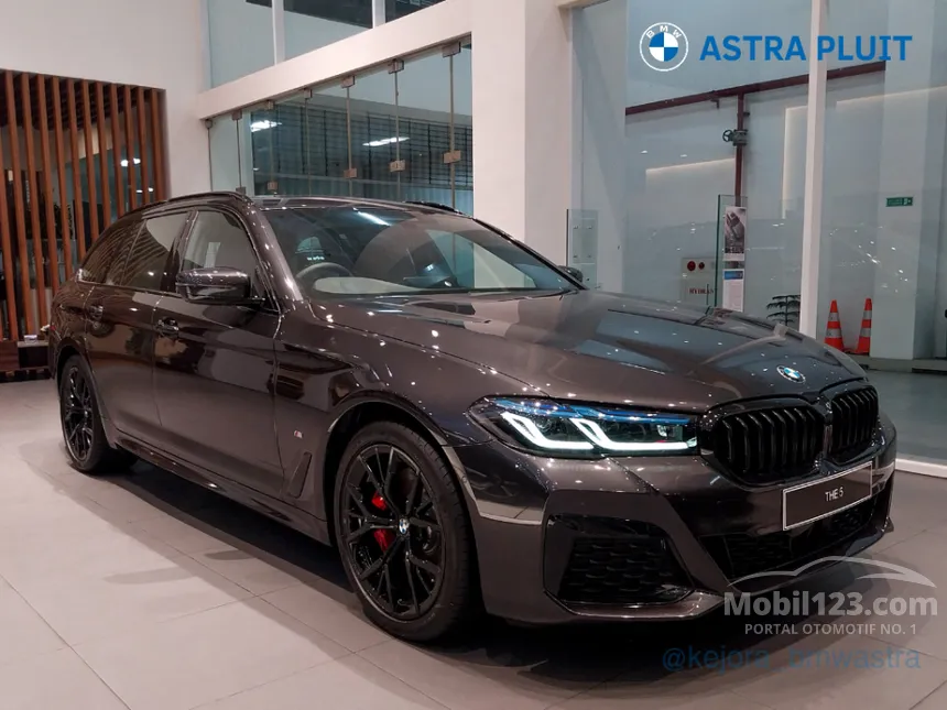 Jual Mobil BMW 530i 2023 M Sport 2.0 di DKI Jakarta Automatic Wagon Abu ...