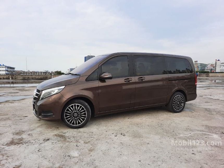 Jual Mobil Mercedes-Benz V260 2018 Avantgarde 2.0 di DKI Jakarta Automatic Van Wagon Coklat Rp ...